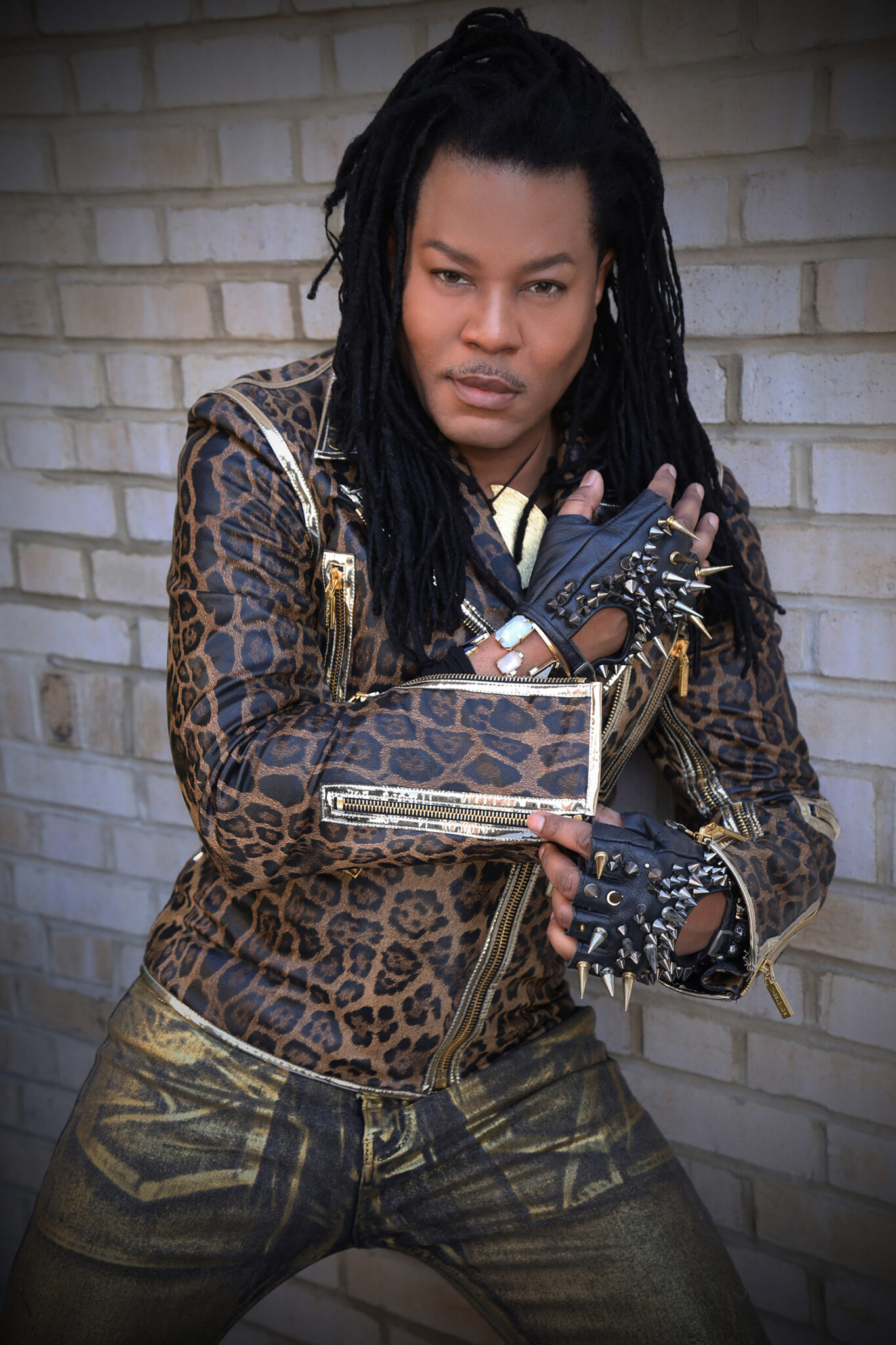 Ty-Ron Mayes: A Style Maven with Much to Tell – Millennium Magazine